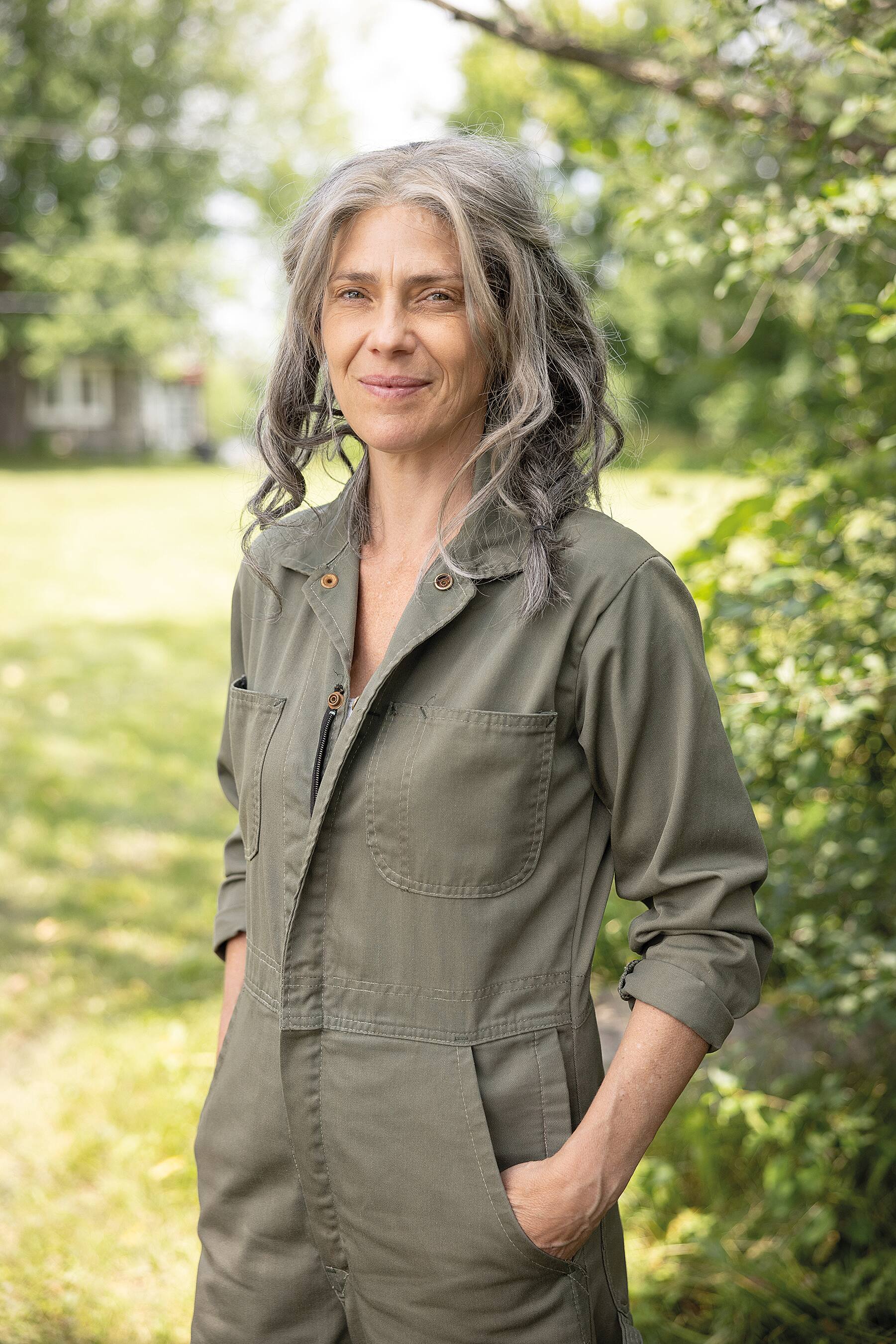 Découvrez les premières images de la nouvelle série Société distincte ...