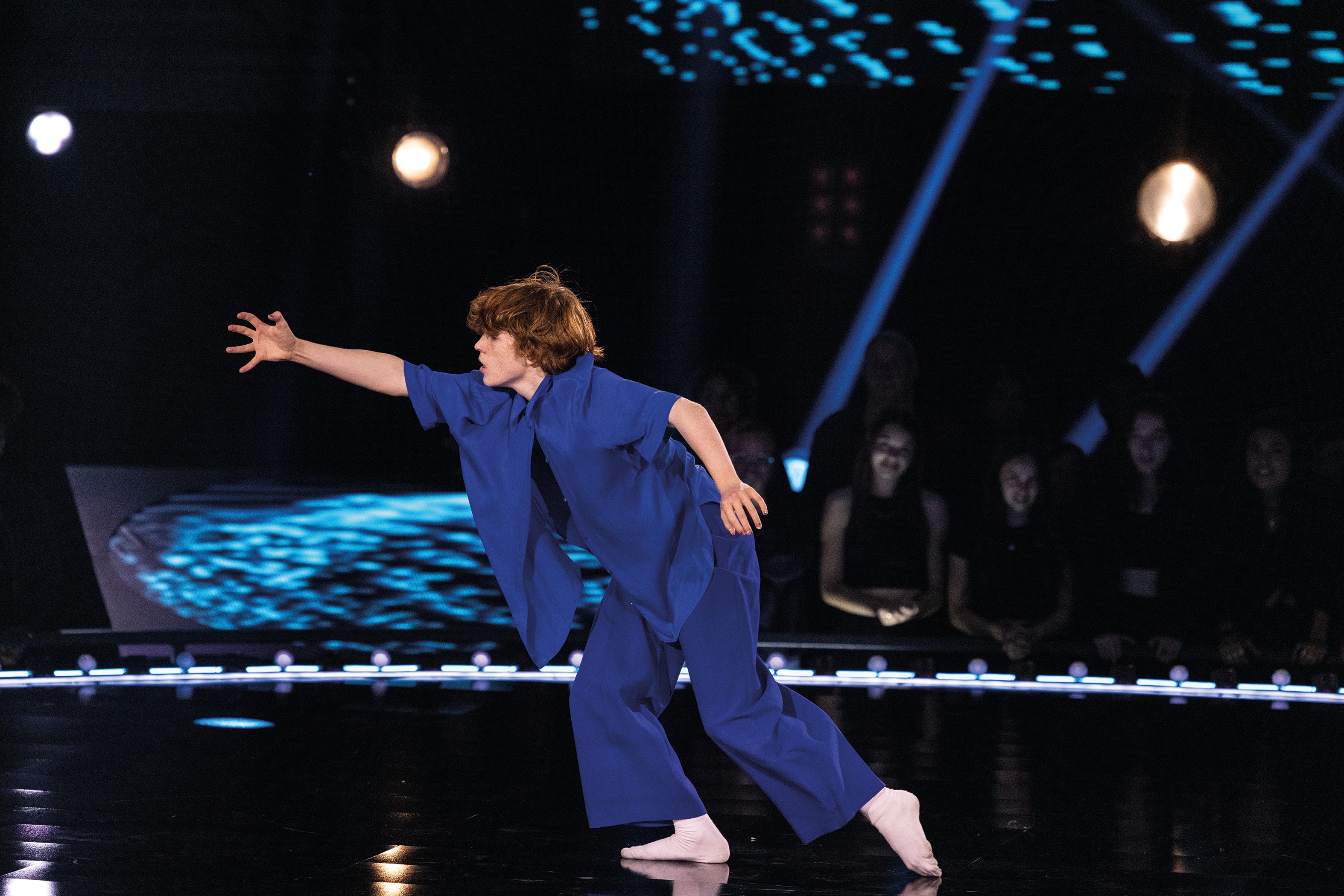 Révolution: Théo, le fils de France Beaudoin et Vincent Graton ...