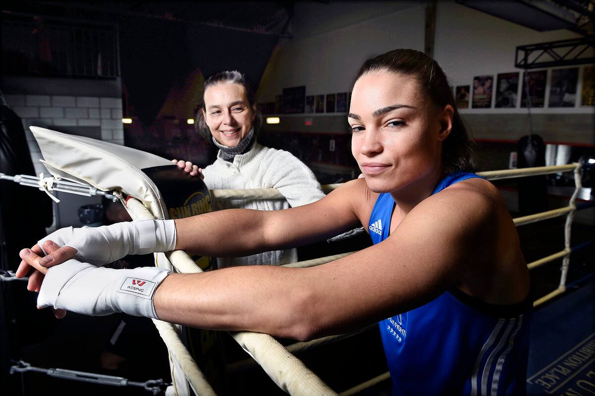 Une boxeuse montréalaise se joint à GYM - TVA Sports