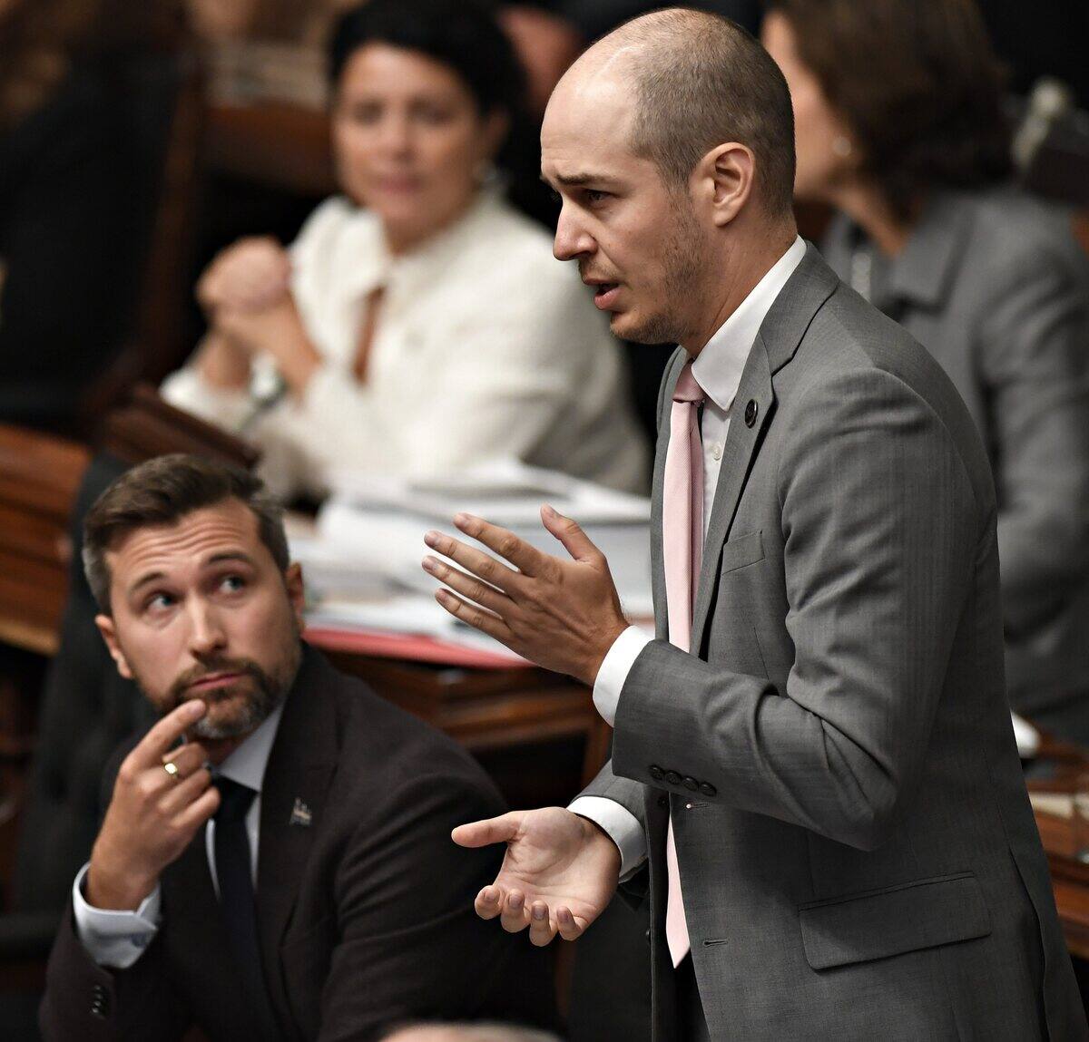 Surplus au RQAP: plus de congés payés pour les pères, pas touche aux ...