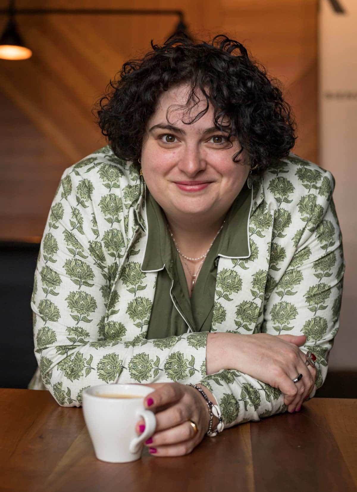 Ce qui se cache derrière les sourires du personnel d'«Hôtel» | JDM