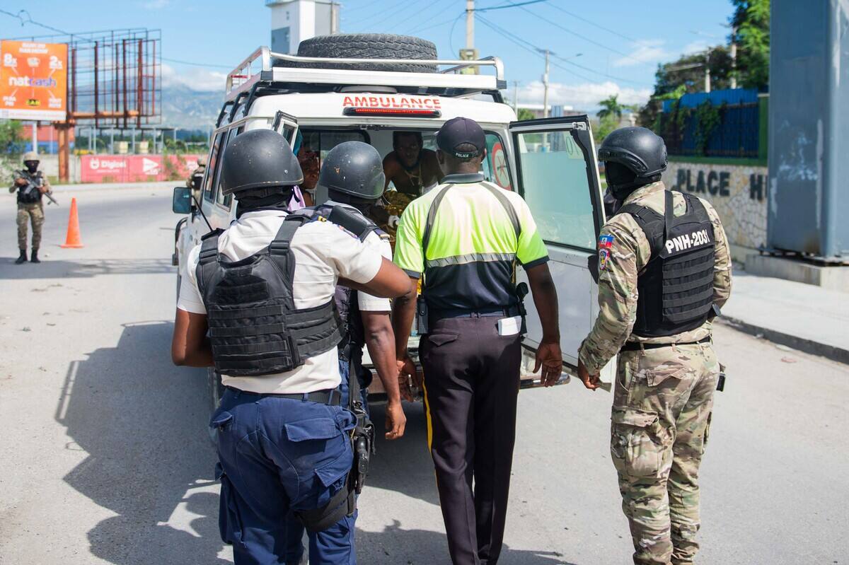 Haïti: MSF accuse la police et une milice d’avoir exécuté des patients ...