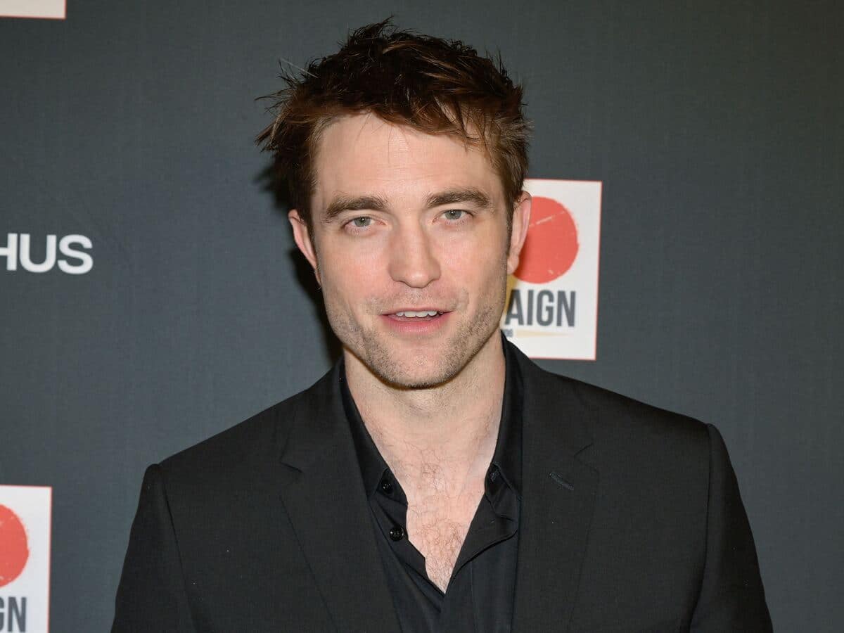 Robert Pattinson a dormi sur un bateau pneumatique pendant six mois ...