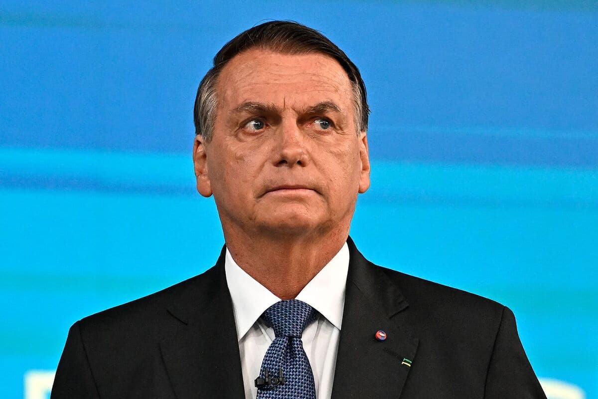Bolsonaro commence à purger ses 27 ans de prison pour tentative de coup ...