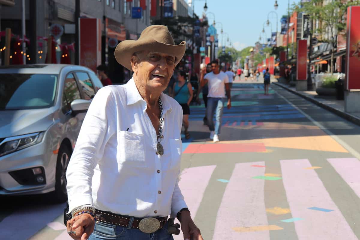 Le cowboy de Trois-Rivières toujours actif à 82 ans | JDM