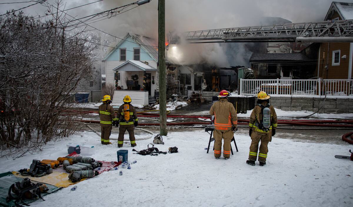 [PHOTOS] Un incendie ravage quatre maisons à Farnham | JDM