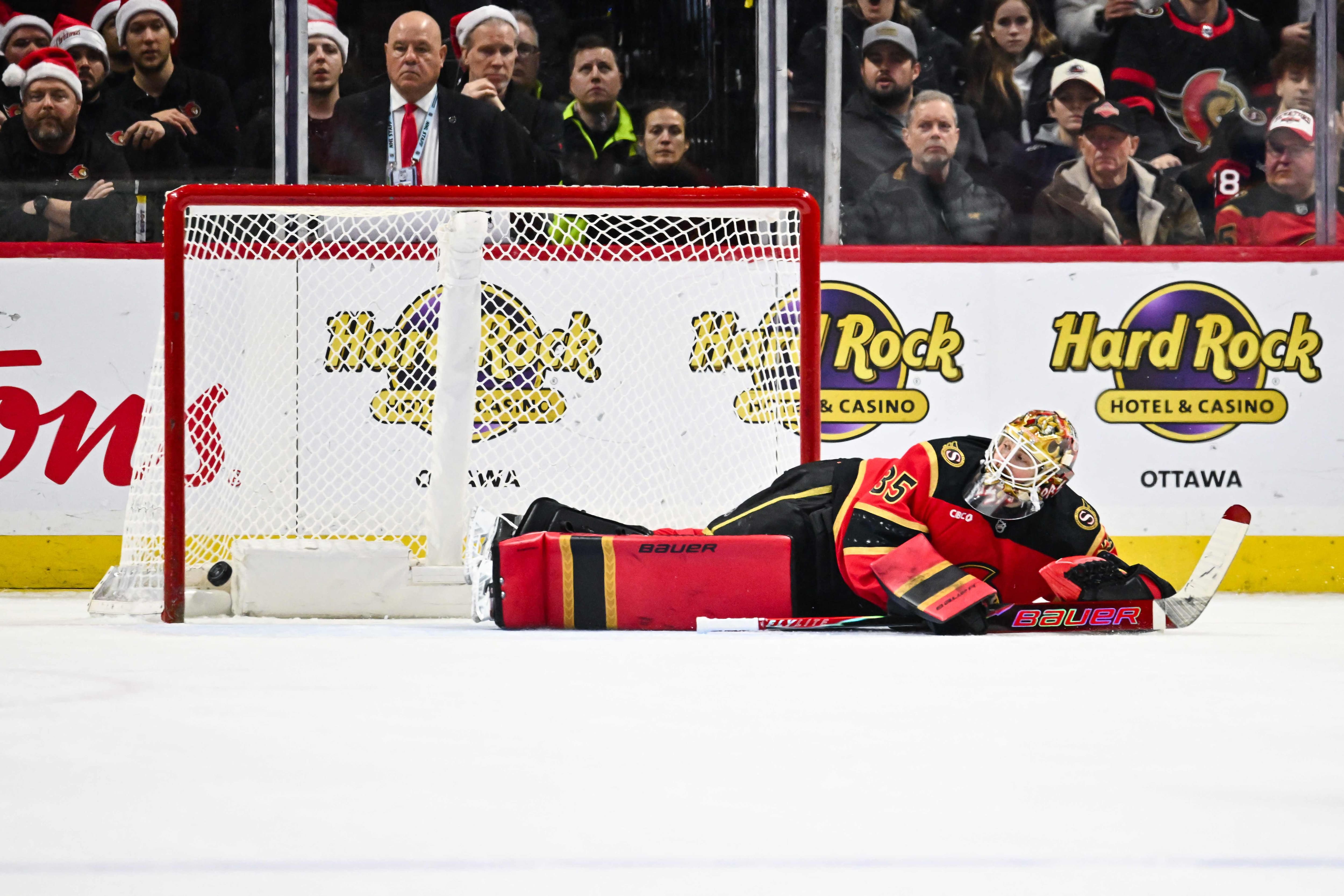 Il s’absente momentanément: ça va très mal pour Ullmark - TVA Sports