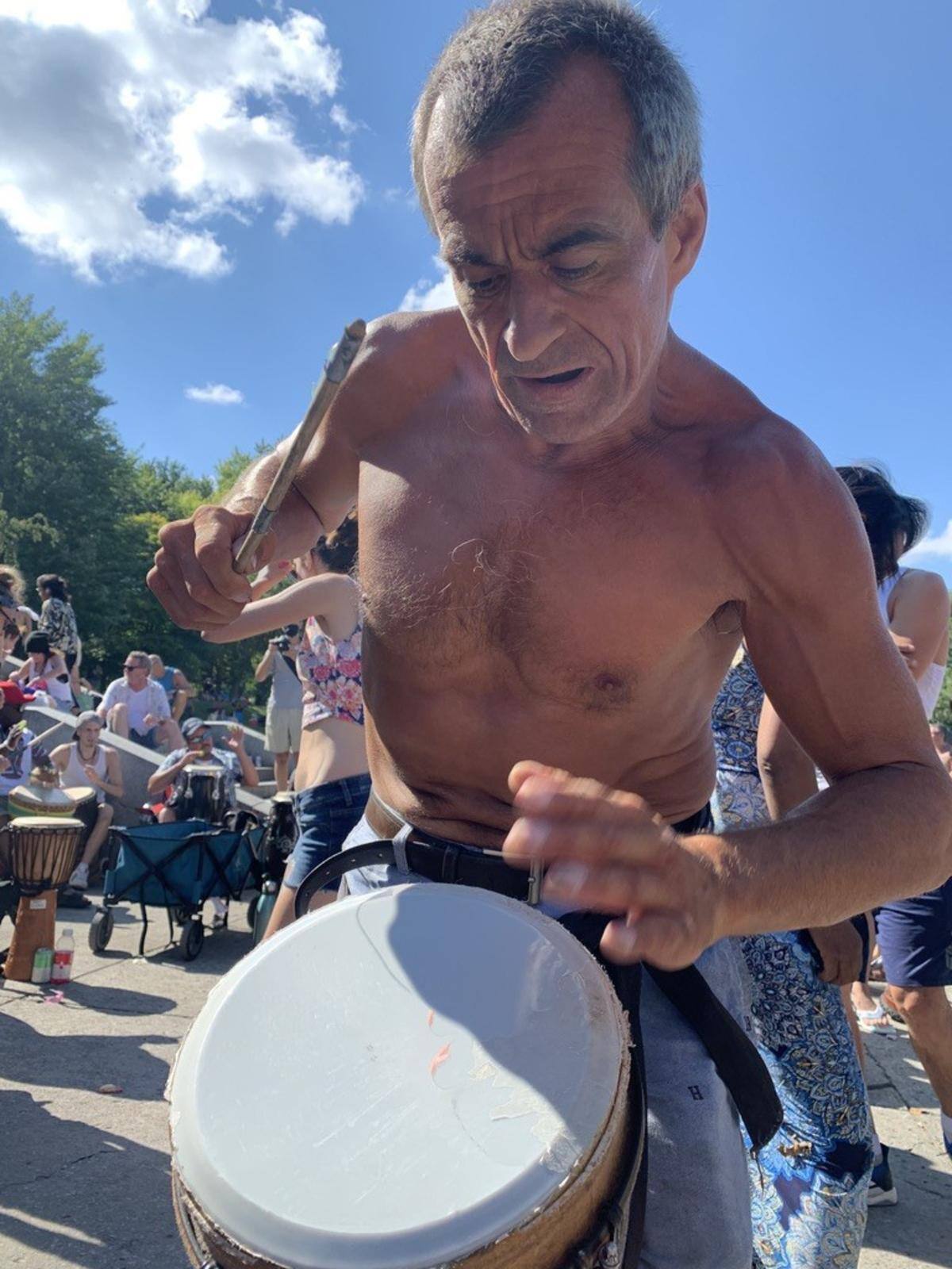 50 ans de tambours sur le mont Royal | 24 heures