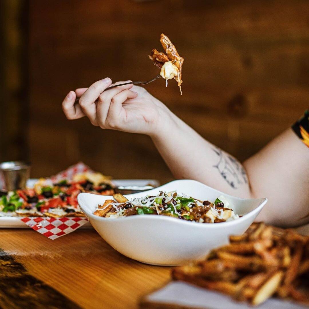 Où manger la meilleure poutine par chez vous? | Salut Bonjour