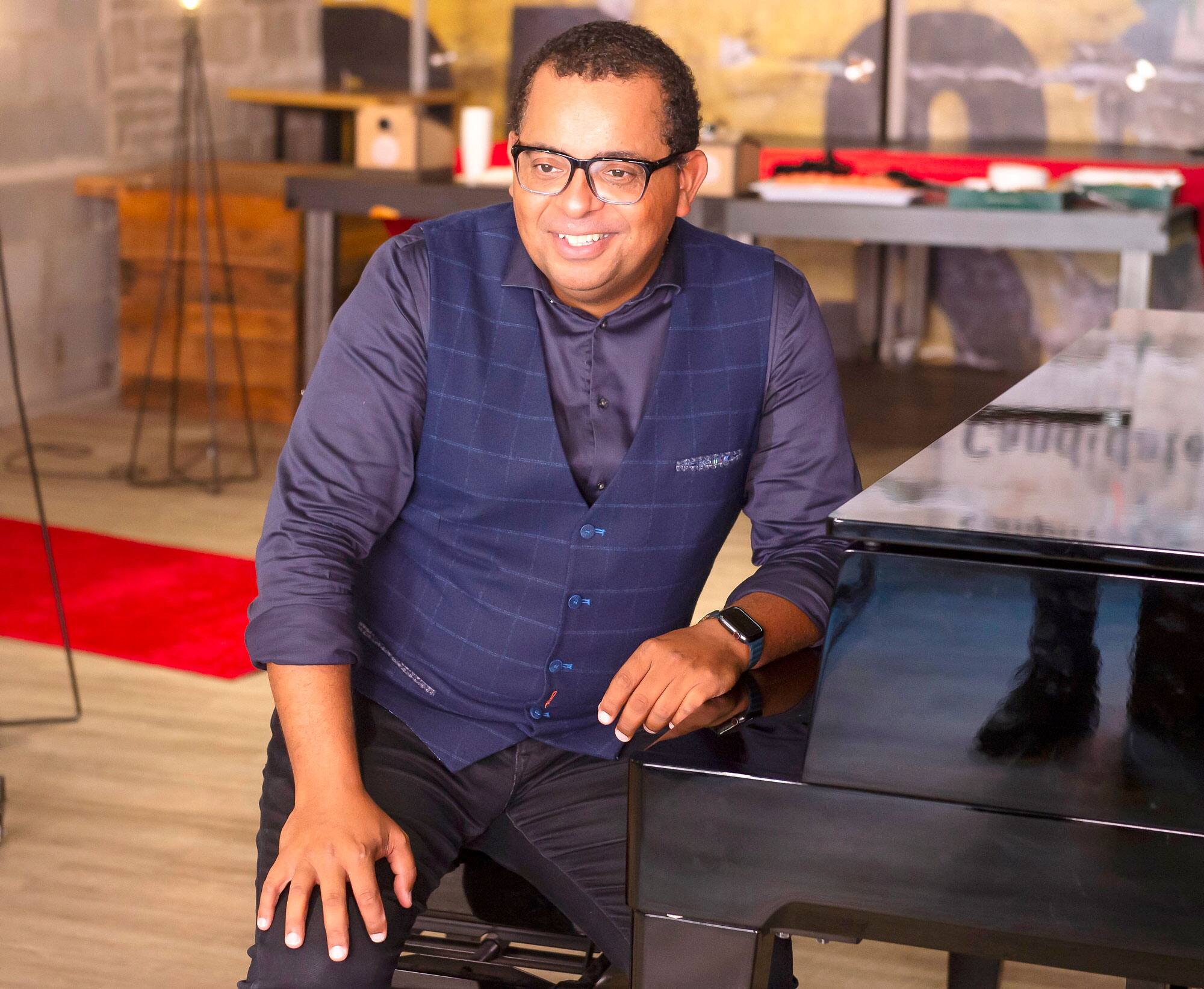 En ligne avec Gregory Charles: à 13 ans, je vendais des pianos | JDM