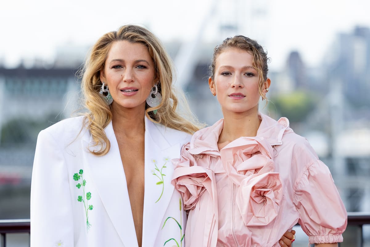 Isabela Ferrer accuse Justin Baldoni de l'avoir harcelée | JDQ