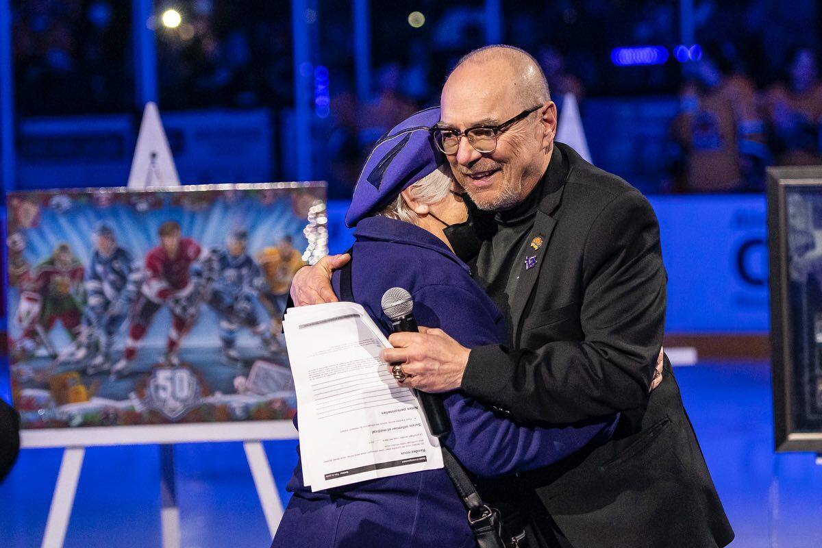 «Il a eu un impact tellement positif sur moi»: Sidney Crosby attristé ...