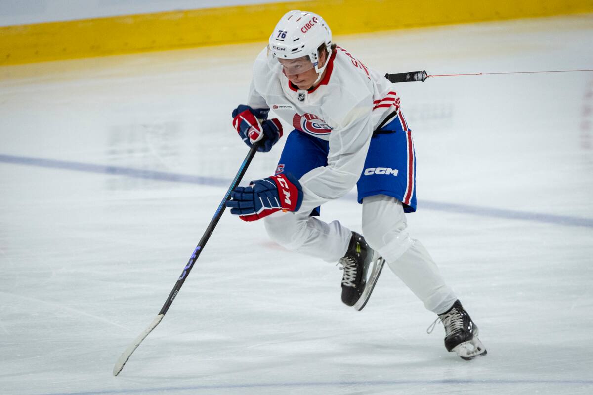 Espoir du CH: Logan Sawyer marque son premier but dans la NCAA - TVA Sports