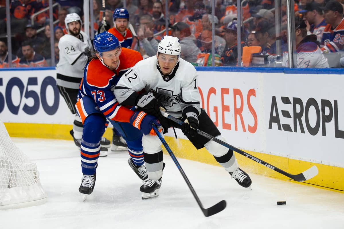 Vincent Desharnais est devenu un pilier des Oilers - TVA Sports