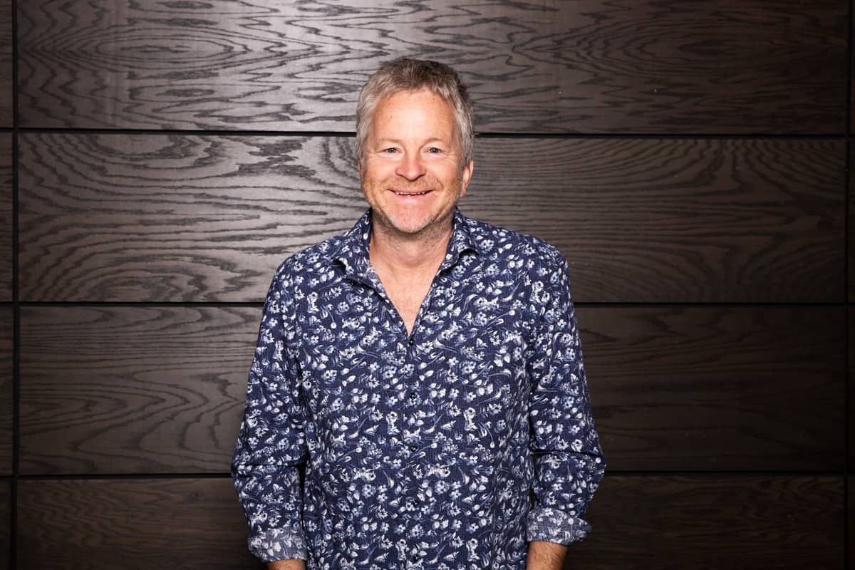 André Robitaille dévoile un look surprenant pour son nouveau projet | 7 ...