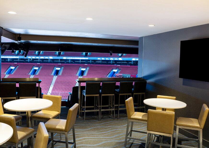 Un choc pour les hôtes et hôtesses: 159 employés des loges du Centre ...