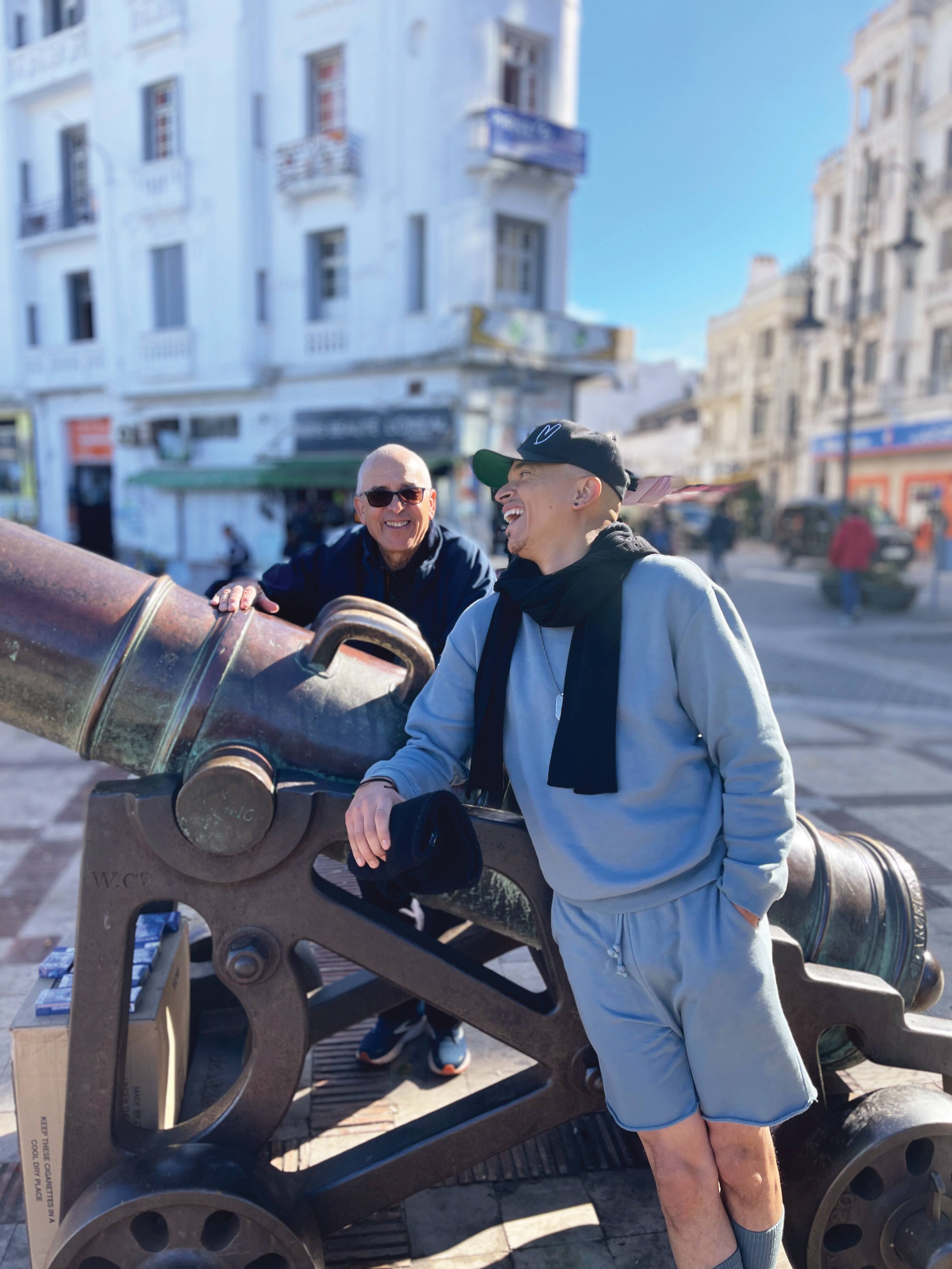 Rachid Badouri et son père en vedette dans cette émission spéciale | 7 ...