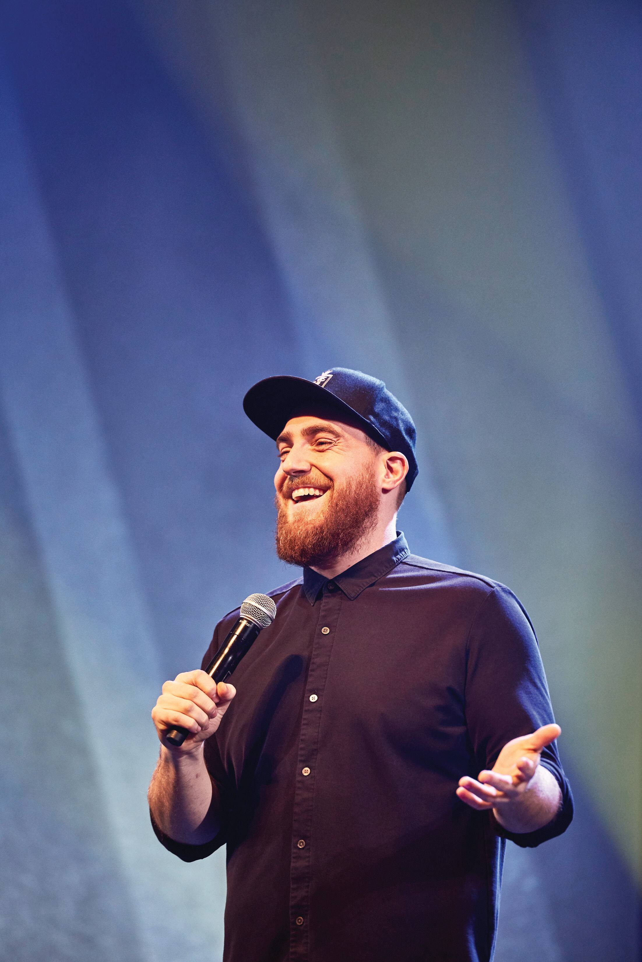 Le premier spectacle de Phil Roy enfin à la télé | 7 Jours