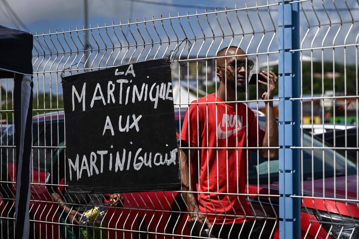 France: nouvelles tensions et barricades en Martinique | JDM