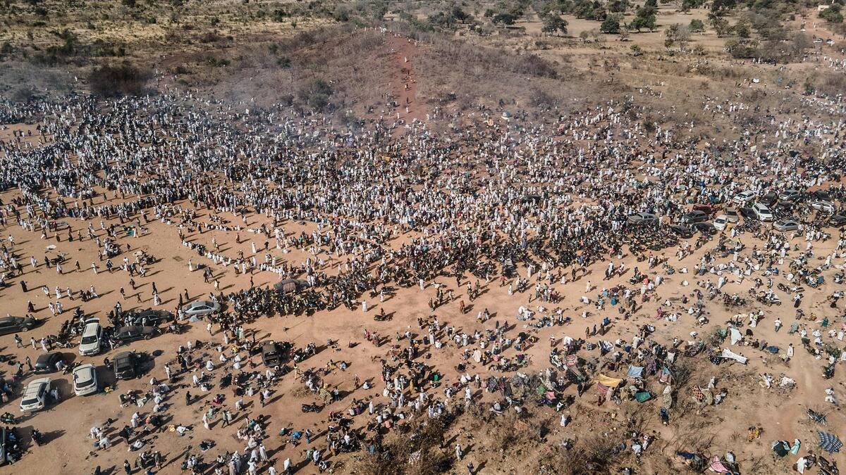 Une mystérieuse guérisseuse de 20 ans attire les foules au Burkina Faso ...