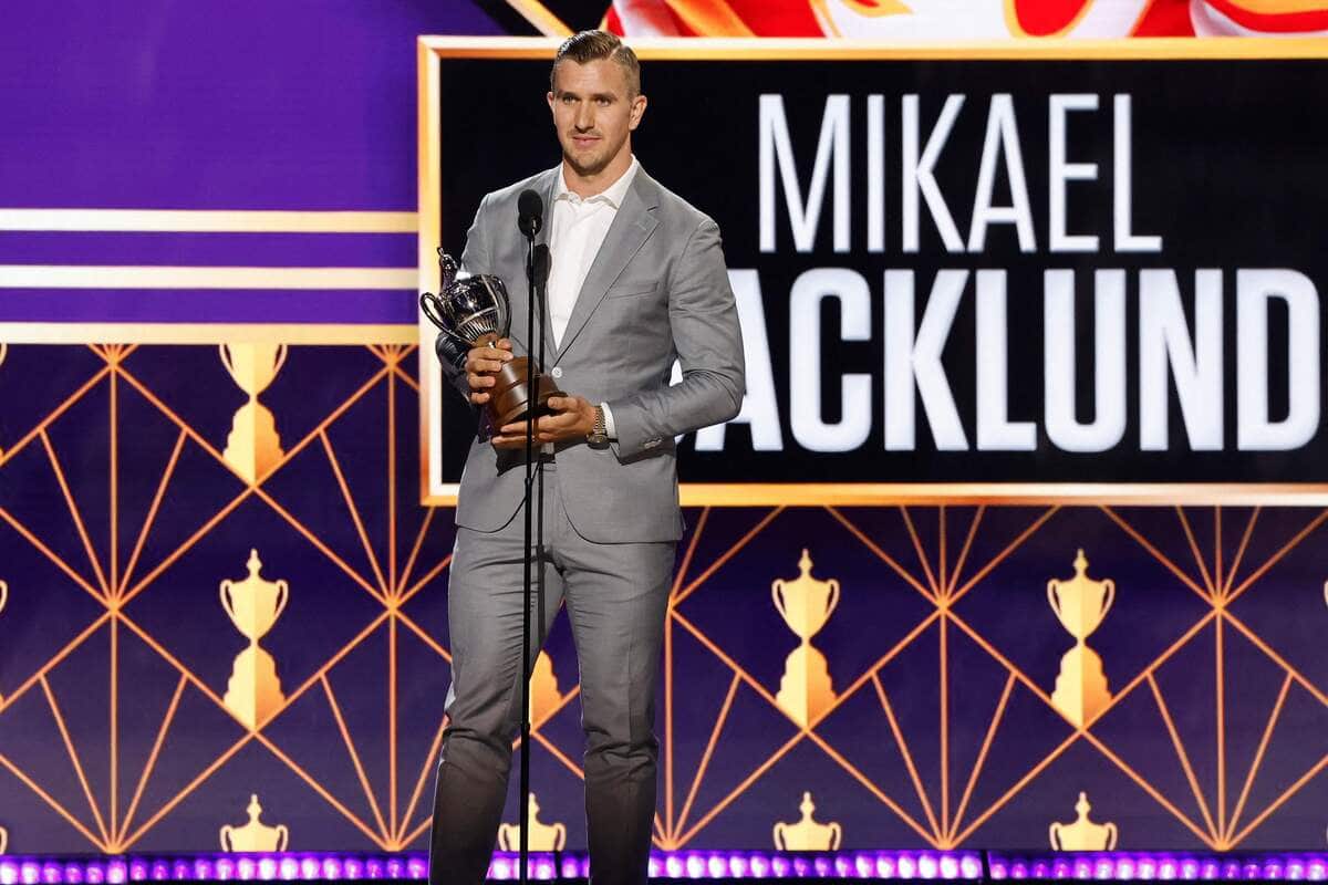 Revirement de situation dans le dossier Backlund - TVA Sports