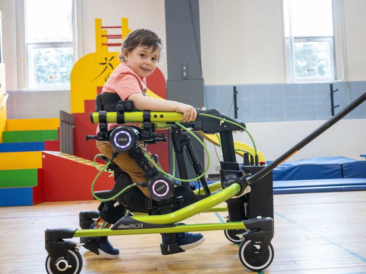 Marchette avec exosquelette: un nouvel équipement pour le développement ...