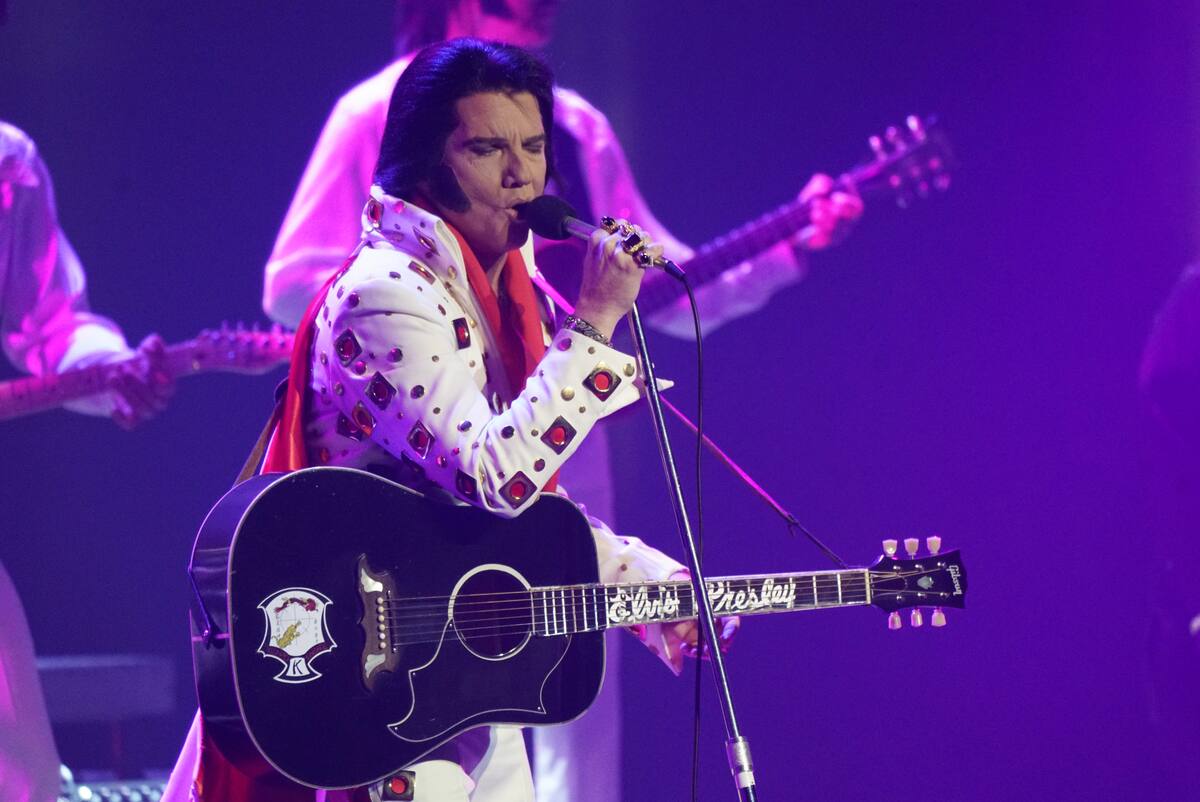 «Elvis Experience: Blue Christmas»: 3 ans après ses adieux, Martin ...