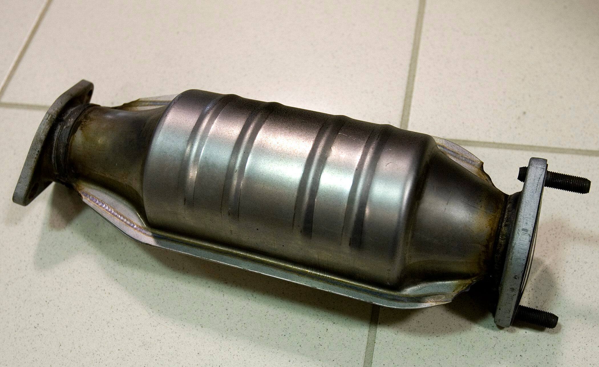 11 000$ pour un catalyseur volé | Le Journal de Montréal