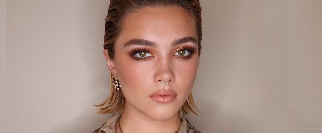 Florence Pugh dévoile sa poitrine dans une robe transparente ... Florence Pugh dévoile sa poitrine dans une robe transparente ...
