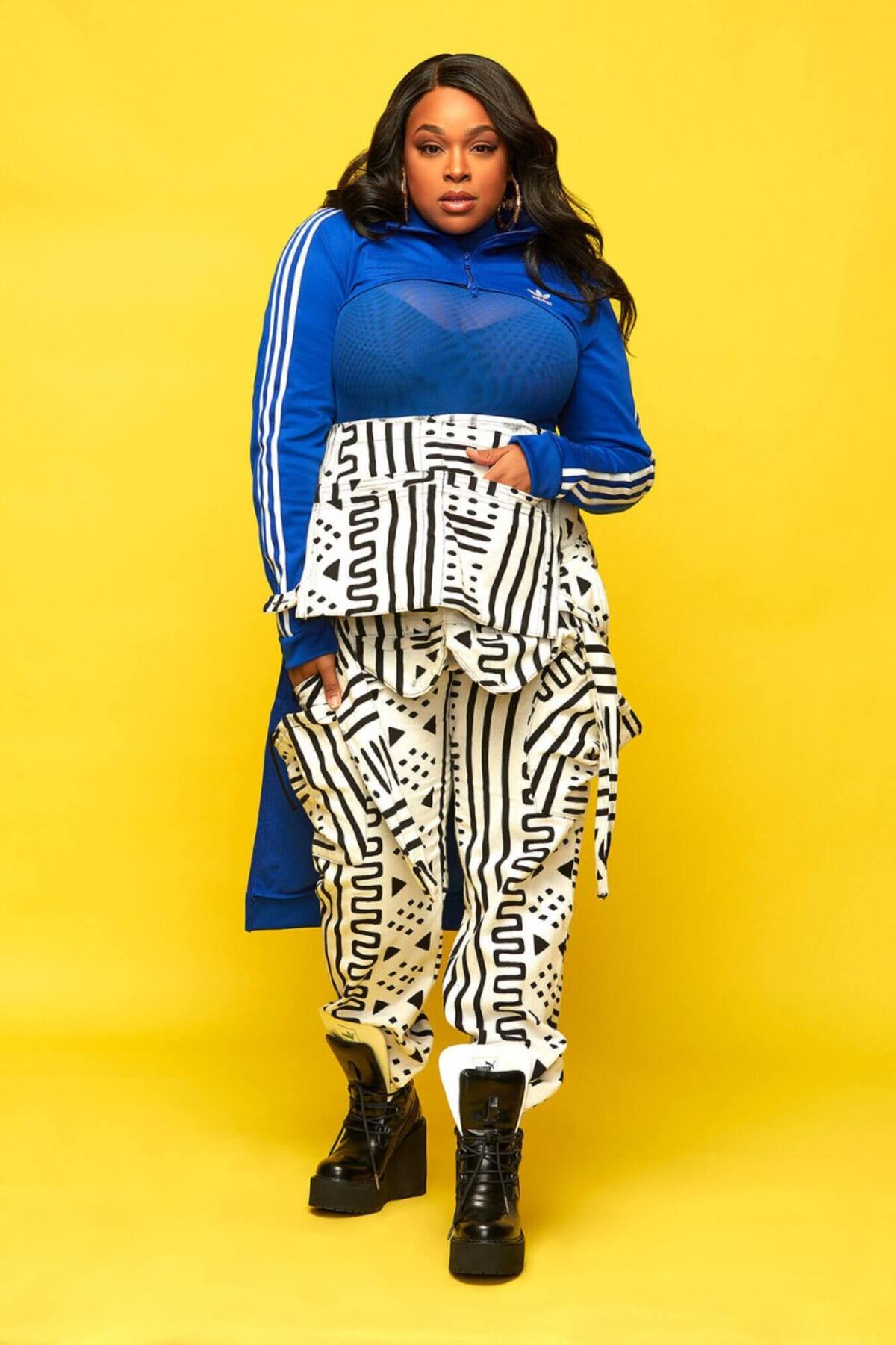 «J'ai les larmes qui viennent facilement» : Mel Charlot, la nouvelle maître de «Révolution» | JDM