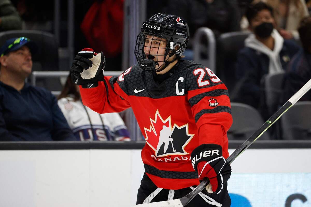 Marie-Philip Poulin est l’athlète de l’année au Canada - TVA Sports