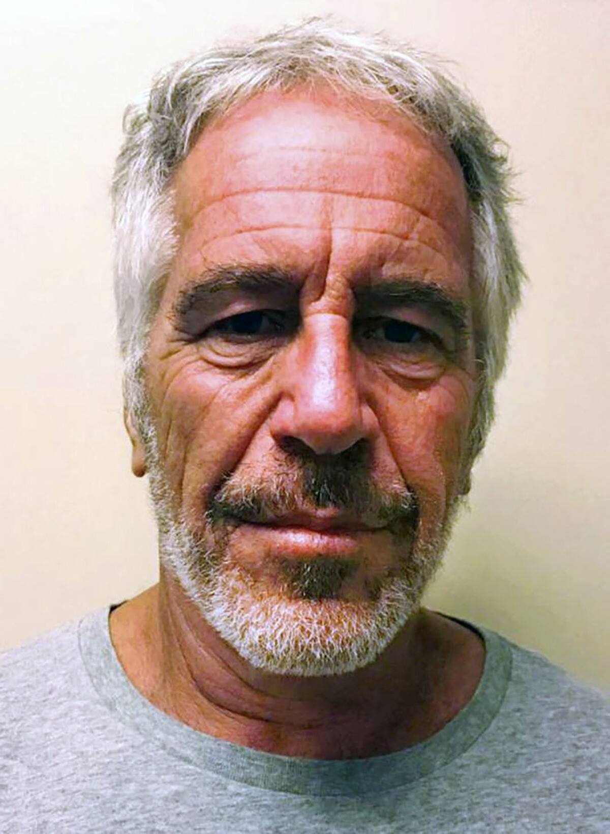 Jeffrey Epstein aurait filmé des «sextapes» du prince Andrew, de Bill ...