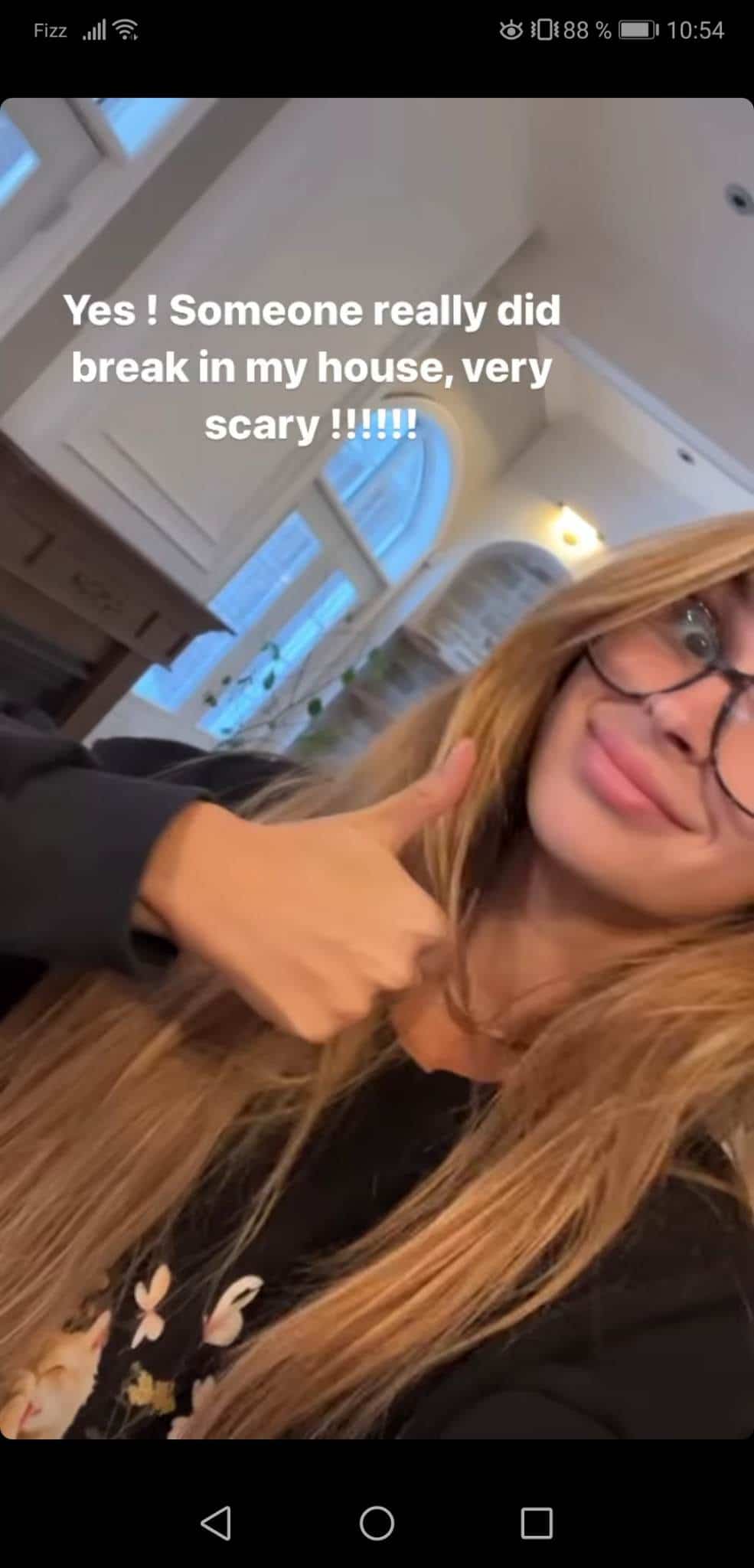 Elisabeth Rioux révèle qu’un individu s’est introduit dans sa maison ...