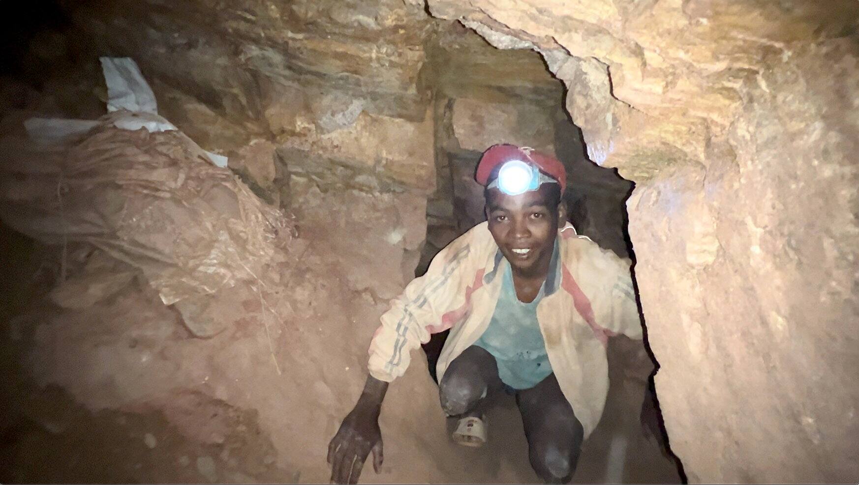 86 000 enfants exploités dans les mines de Madagascar | JDM