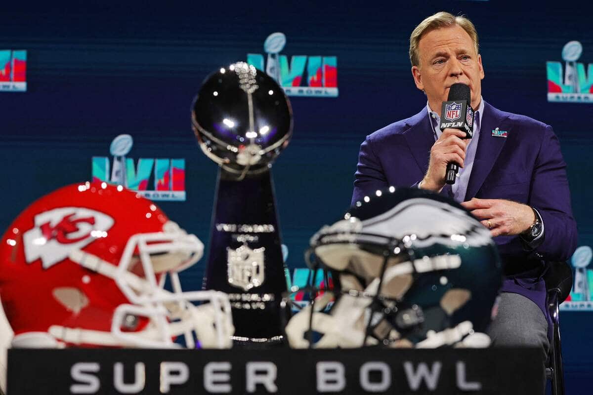 Super Bowl: le combat des animateurs de LCN! - TVA Sports