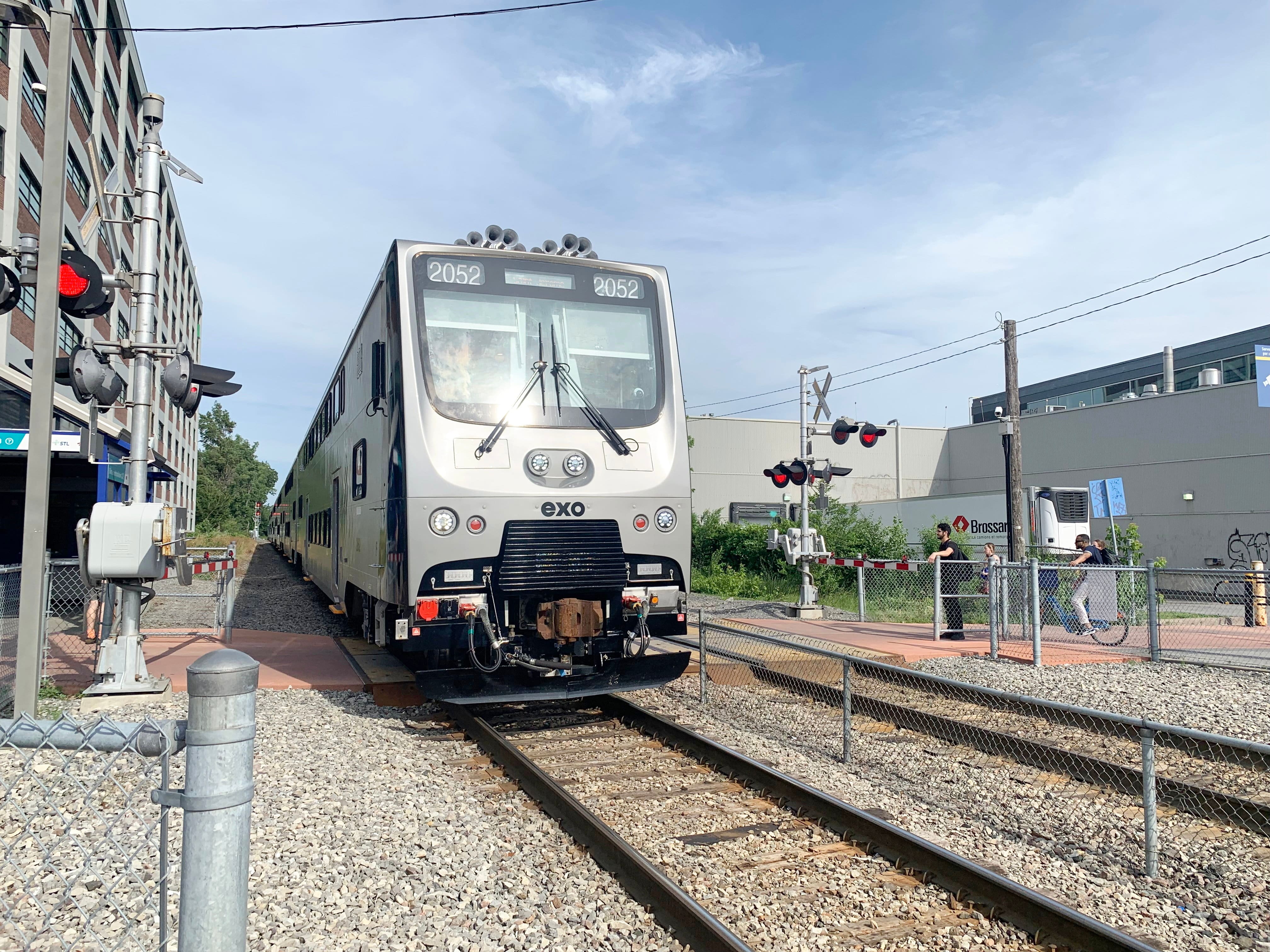 Train de banlieue: les premières voitures faites en Chine d’exo enfin ...