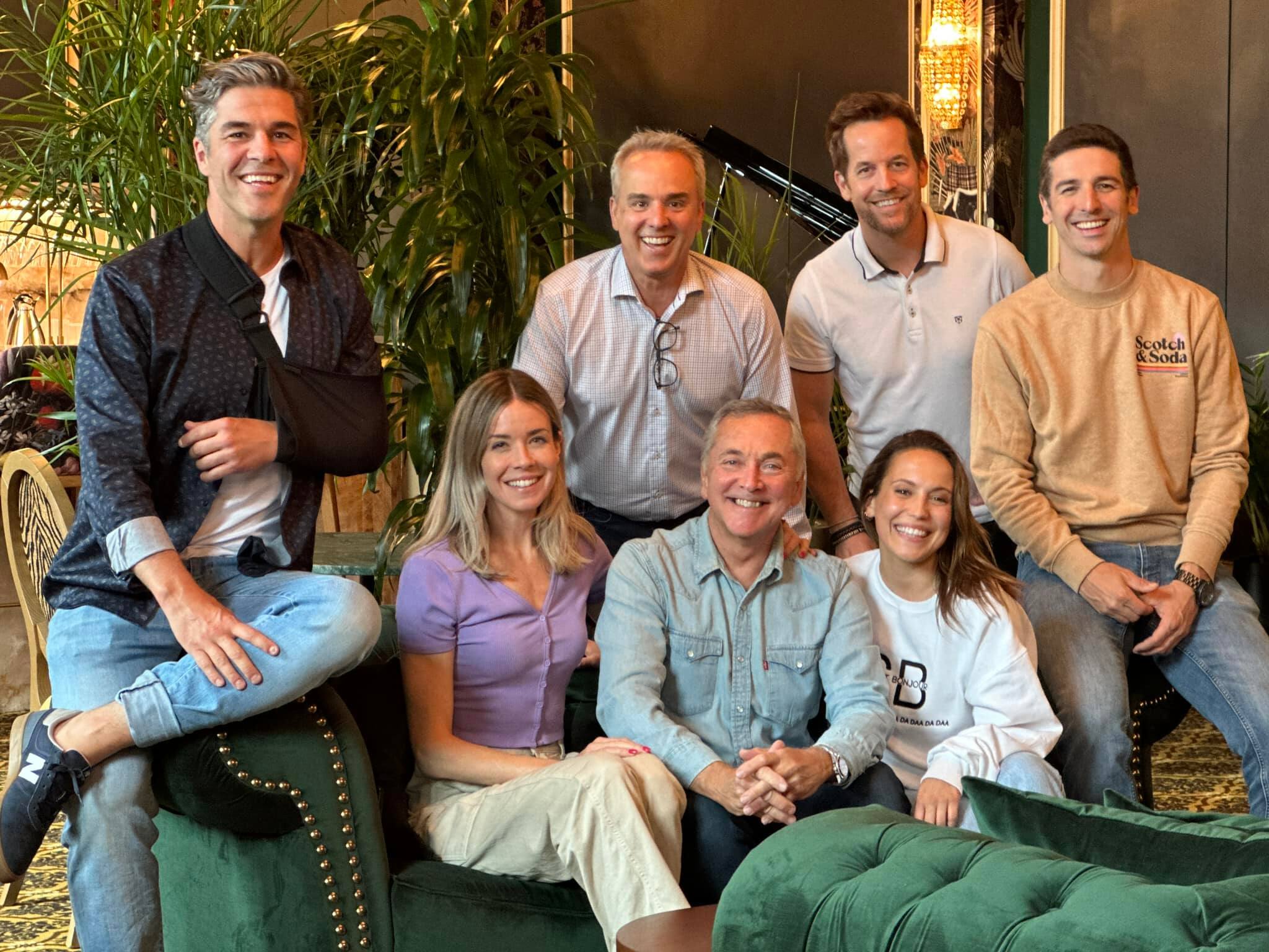 Déjà nostalgique, l'équipe de Salut Bonjour rend un touchant hommage à ...