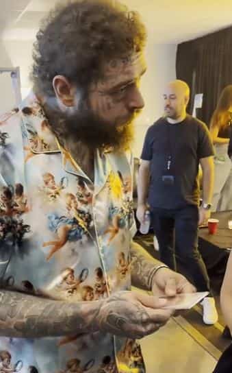 Post Malone Buys Rarest Magic: The Gathering Card - The One Ring – Archyde