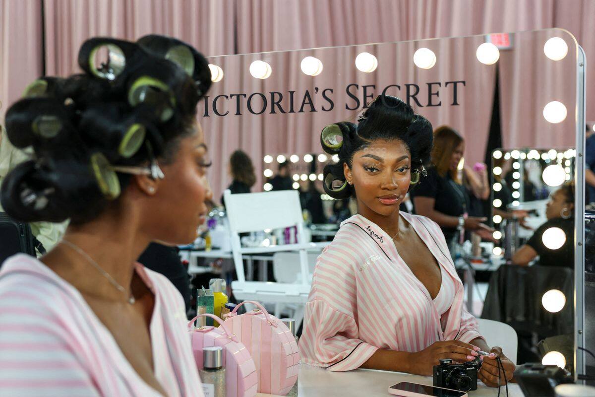 Défilé Victoria’s Secret: elle devient la première athlète ...