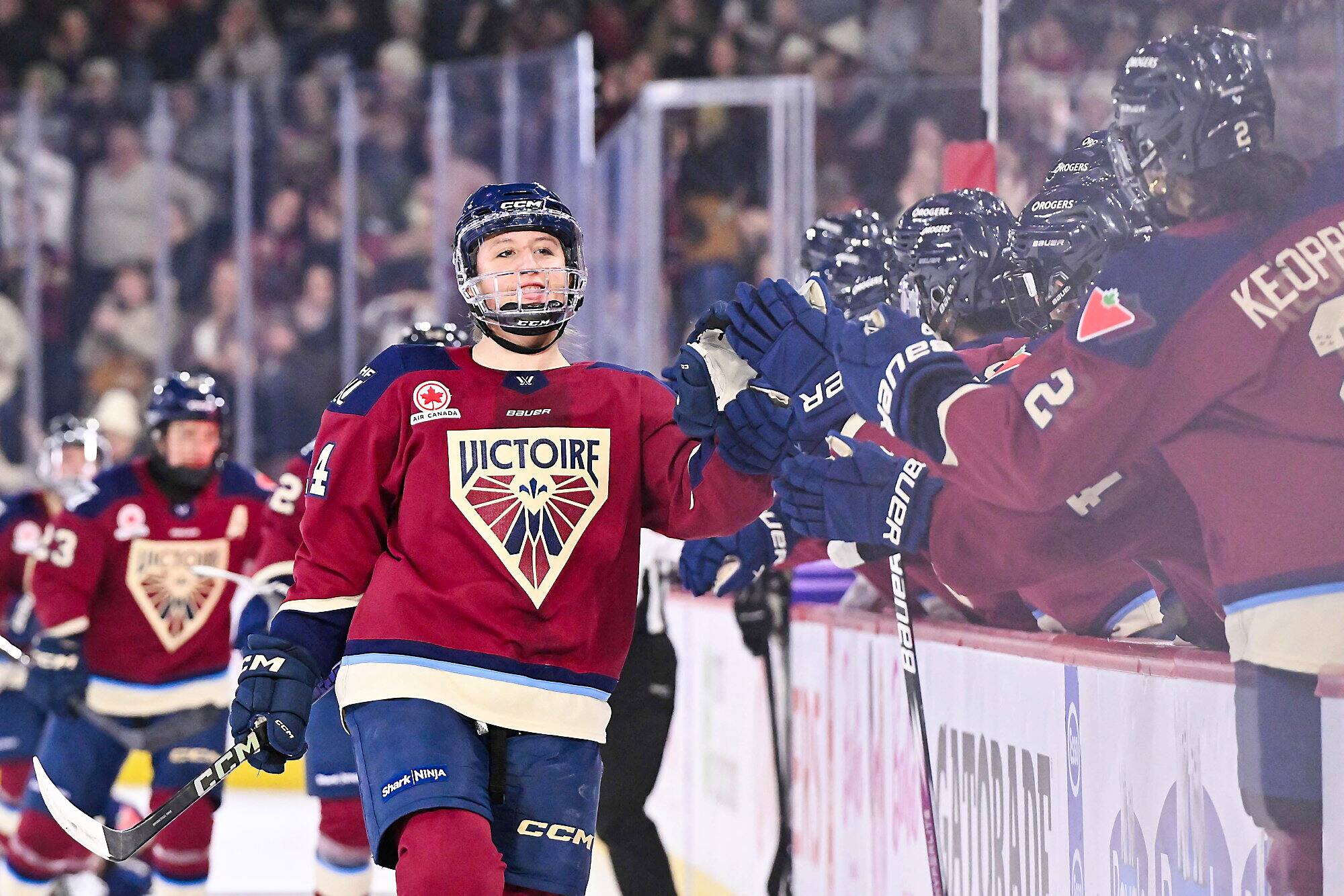 Deux joueuses de Montréal honorées dans la LPHF | JDM
