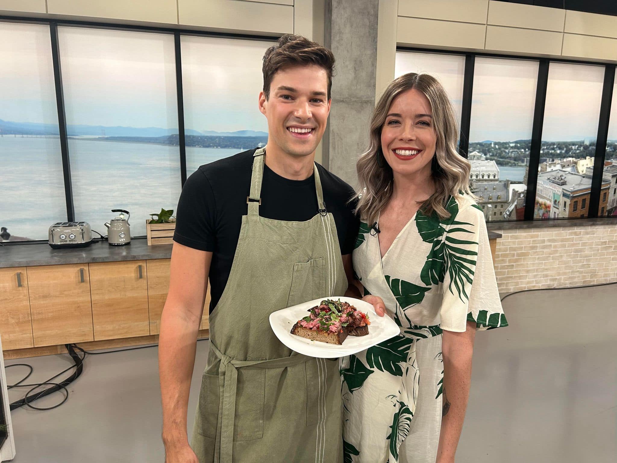 Pan con tomate avec steak mariné | Salut Bonjour