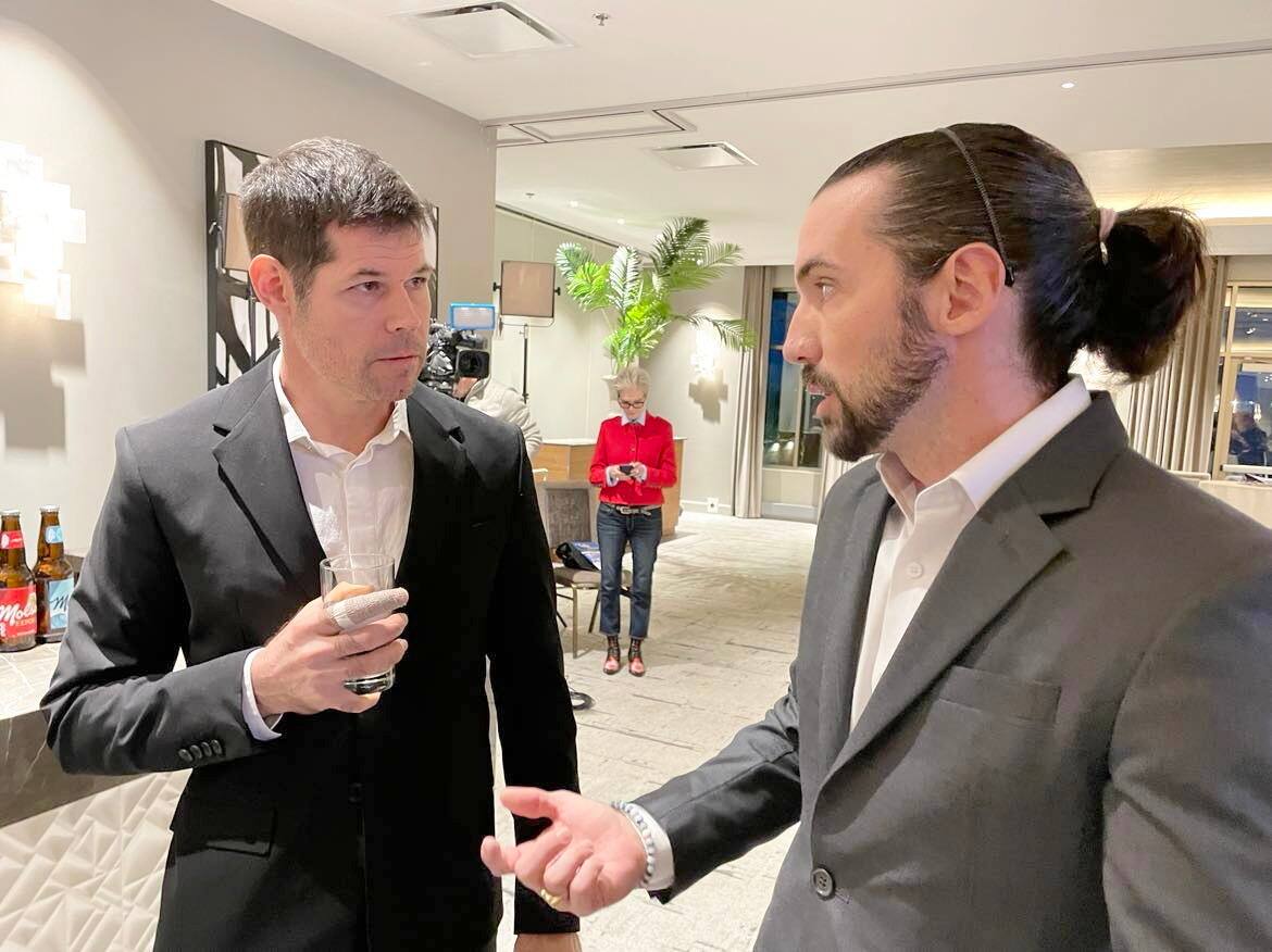 Charles Hamelin et Jasey-Jay Anderson peuvent parler pendant 10 heures! | JDM