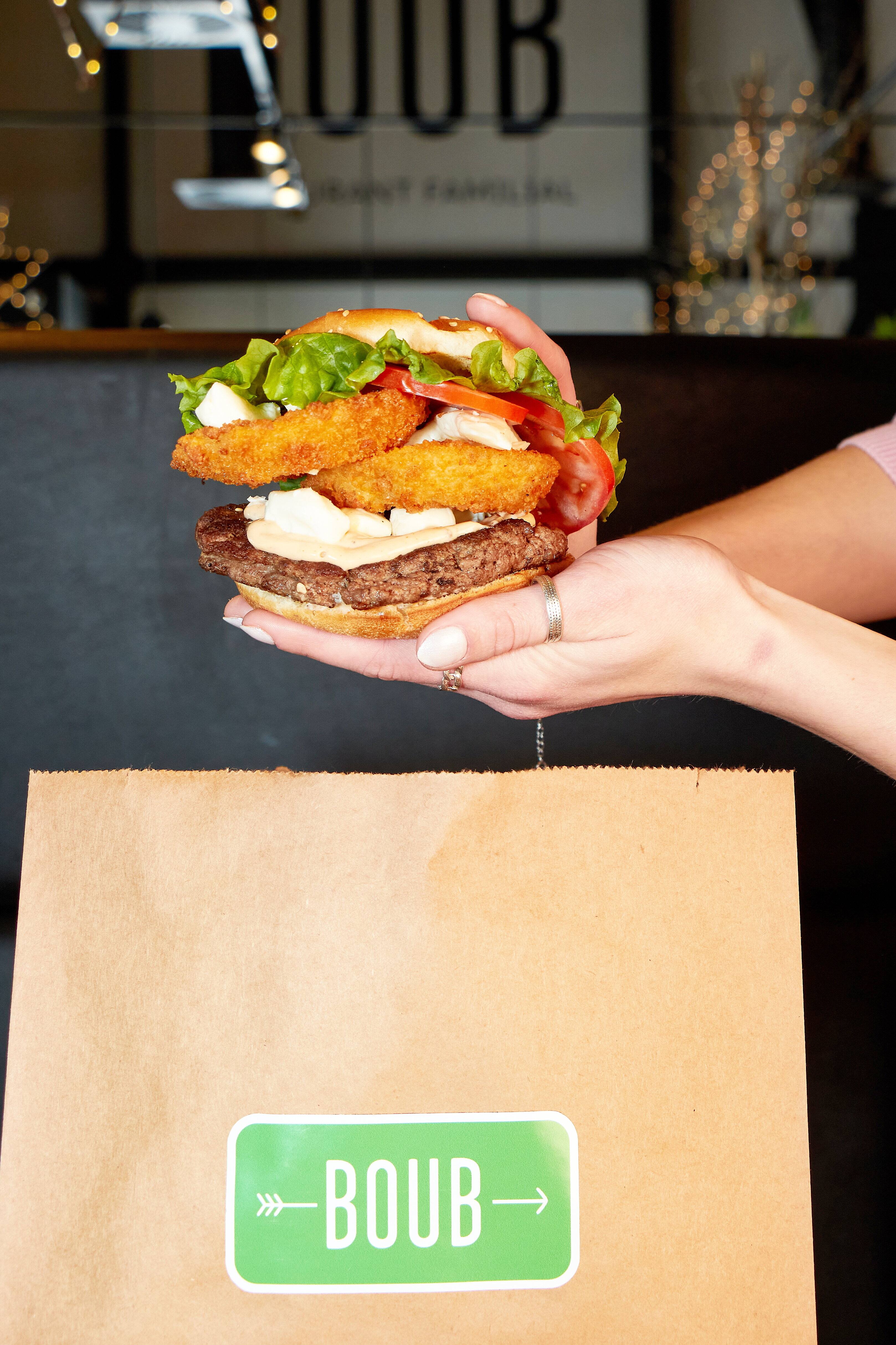 Chez Boub: rasé par les flammes il y a quelques années, ce restaurant ...
