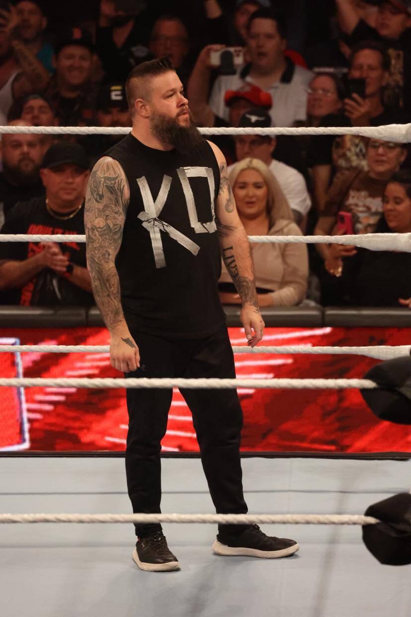 Une première couronnée de succès pour WWE Raw à Québec | JDQ