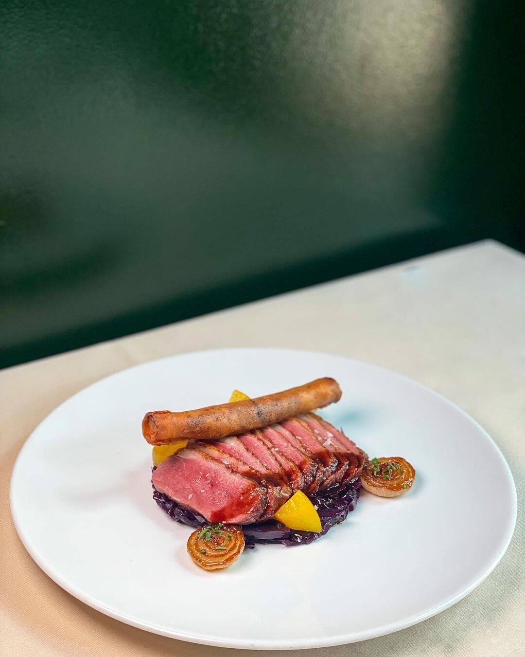 Ces 13 restos de Montréal se retrouvent dans le Top 100 du Canada d ...