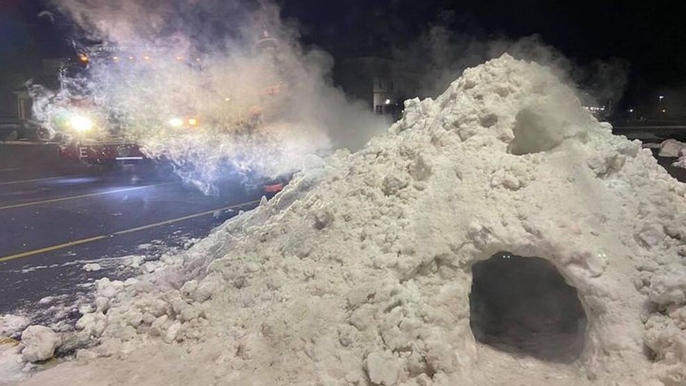 Un fort de neige prend en feu | Le Sac de chips