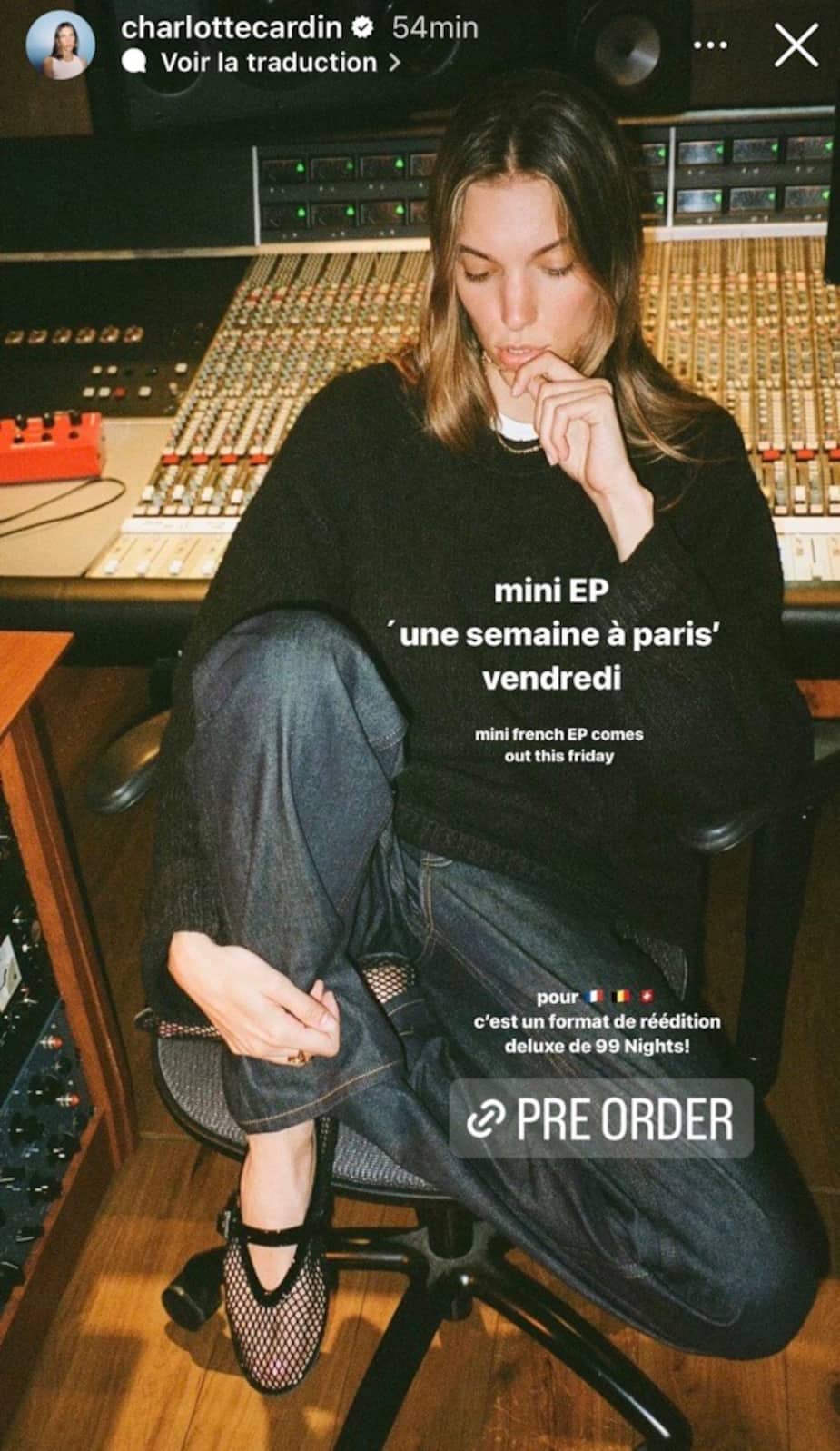Charlotte Cardin Adopte Ces Chaussures Qui Ne Font Pas Lunanimité Clin Dœil