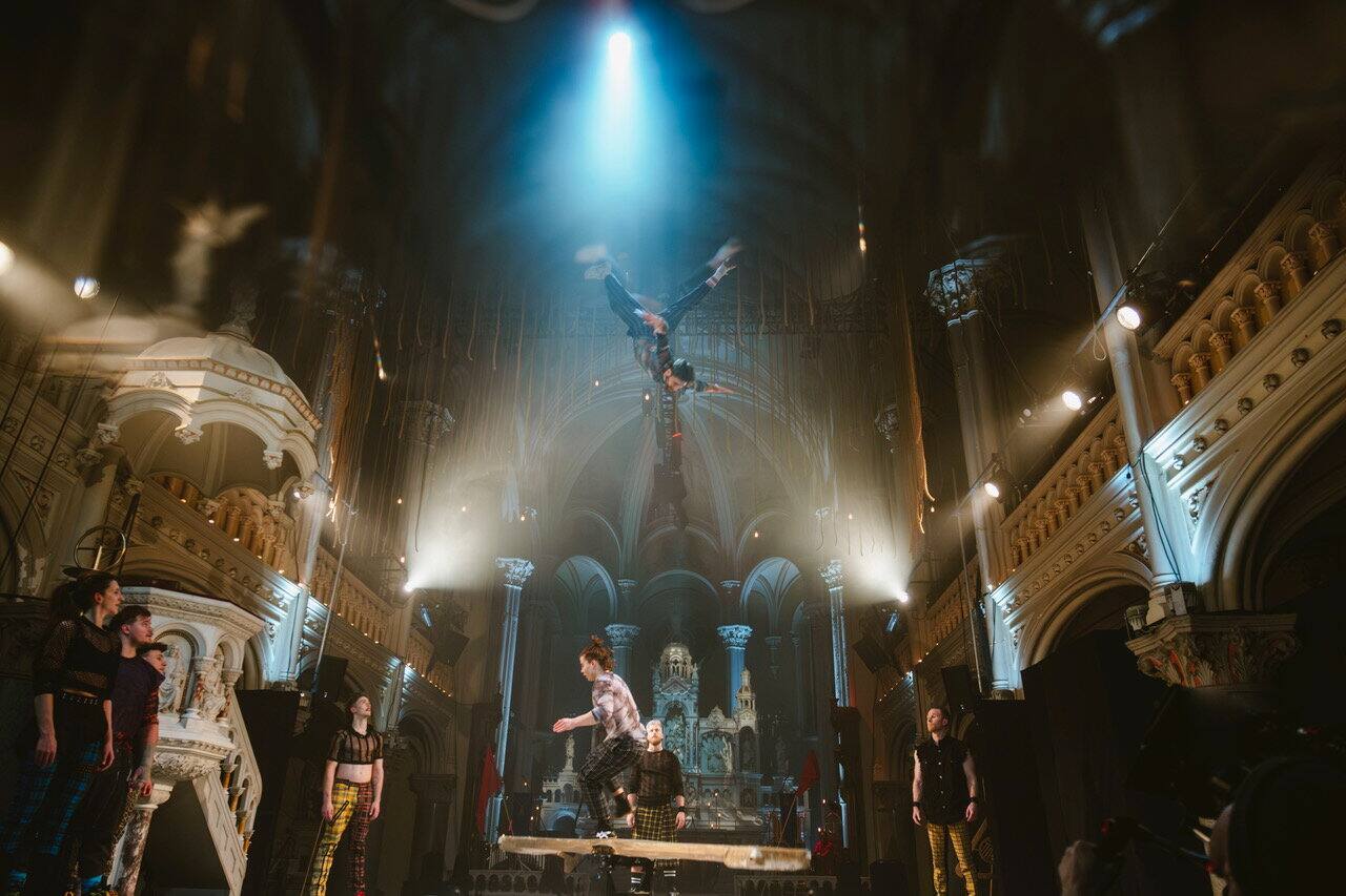 «C’est comme nos Olympiques»: la troupe de Québec Machine de Cirque ...