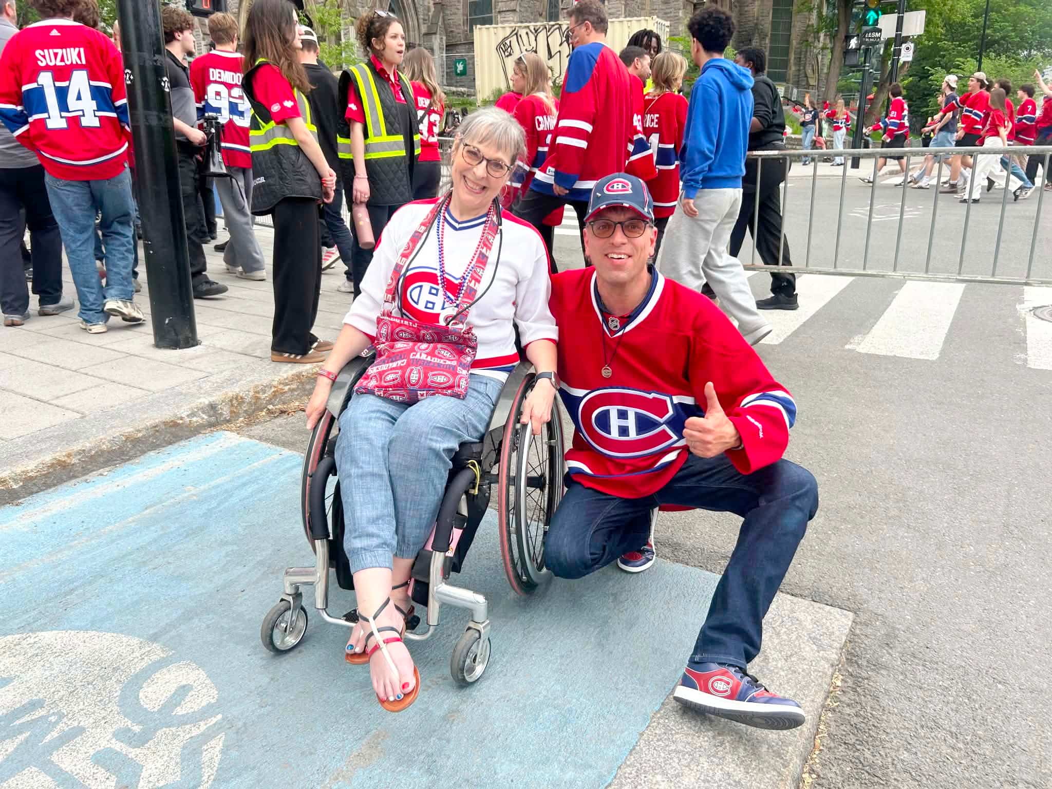 EN IMAGES | Les partisans du Canadien envahissent les environs du ...