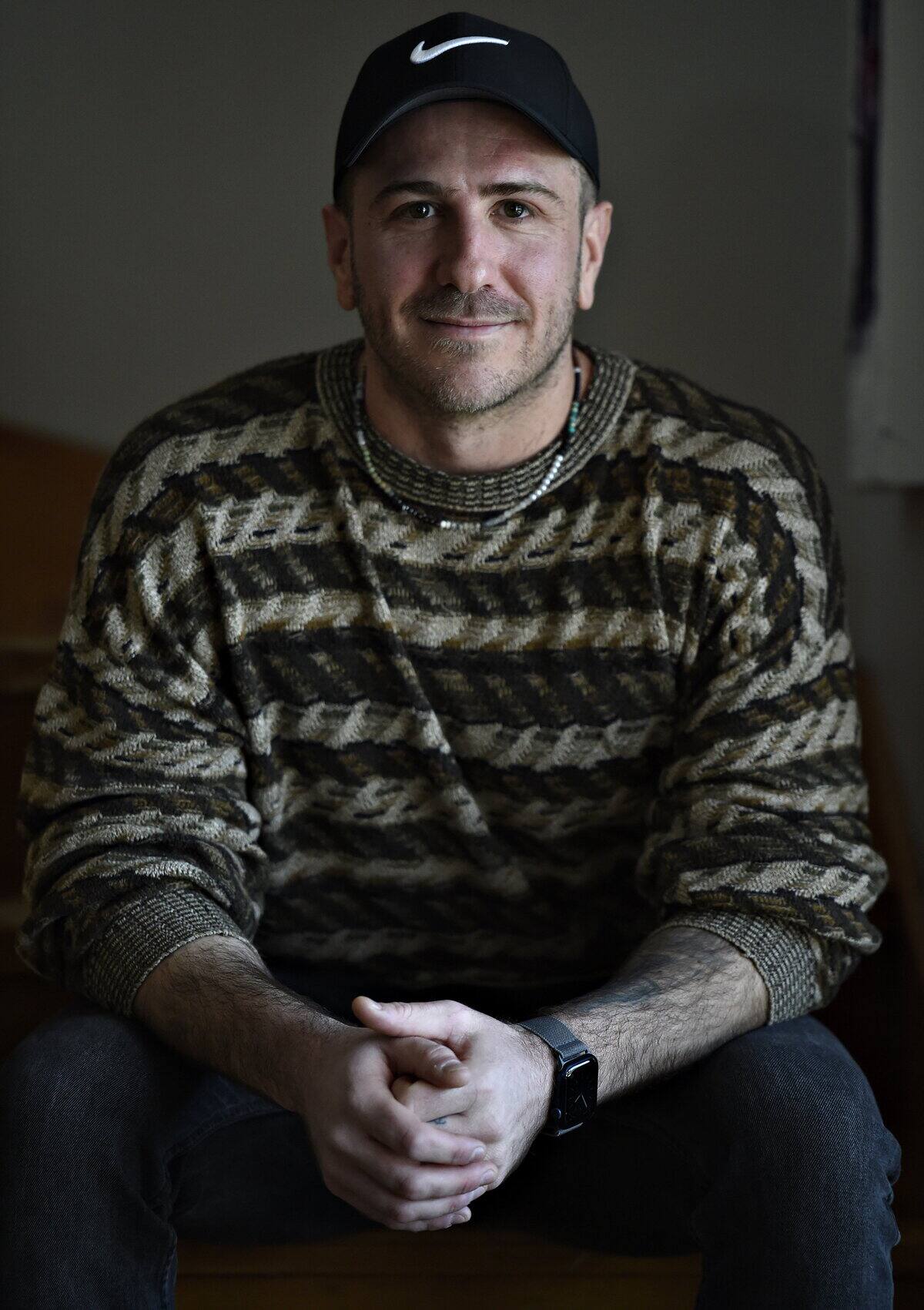 Condamné pour une agression sexuelle, le chanteur Midaz lance une ...